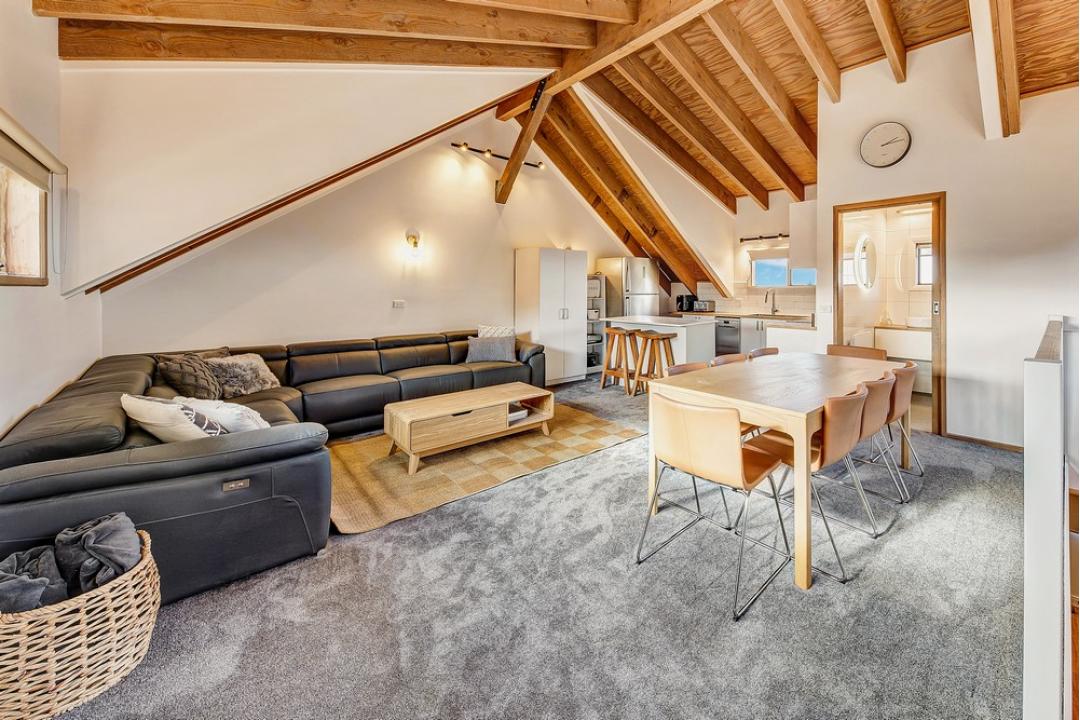 Mt Hotham Accommodation Official Site - The Penthouse - Alpine Haven